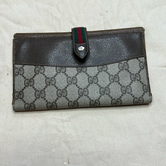 Gucci | Bags | Gucci Beautiful Wallet | Poshmark